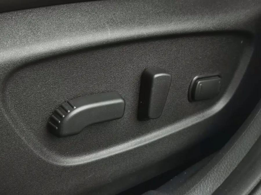 Nissan X-Trail 2020 in Riga, with an engine capacity of 1.70 L and mileage of 180 thousand km for 15790 €, photo 18 on AUTOMOTO.COM.LV