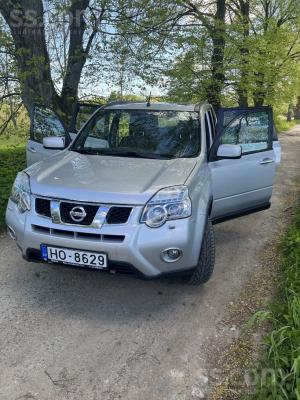Nissan X-Trail 2025 Rīga, ar dzinēja tilpumu 2.00 L un nobraukumu 286 tūkst. km par 8500 €, foto 2 vietnē AUTOMOTO.COM.LV