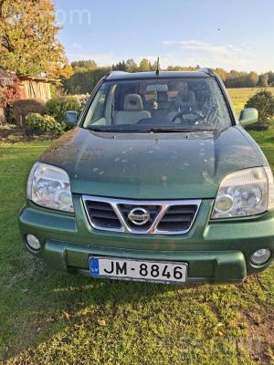 Zaļš Nissan X-Trail 2001 Balvi, ar dzinēja tilpumu 2.20 L un nobraukumu 328 tūkst. km par 3000 €, foto  vietnē AUTOMOTO.COM.LV