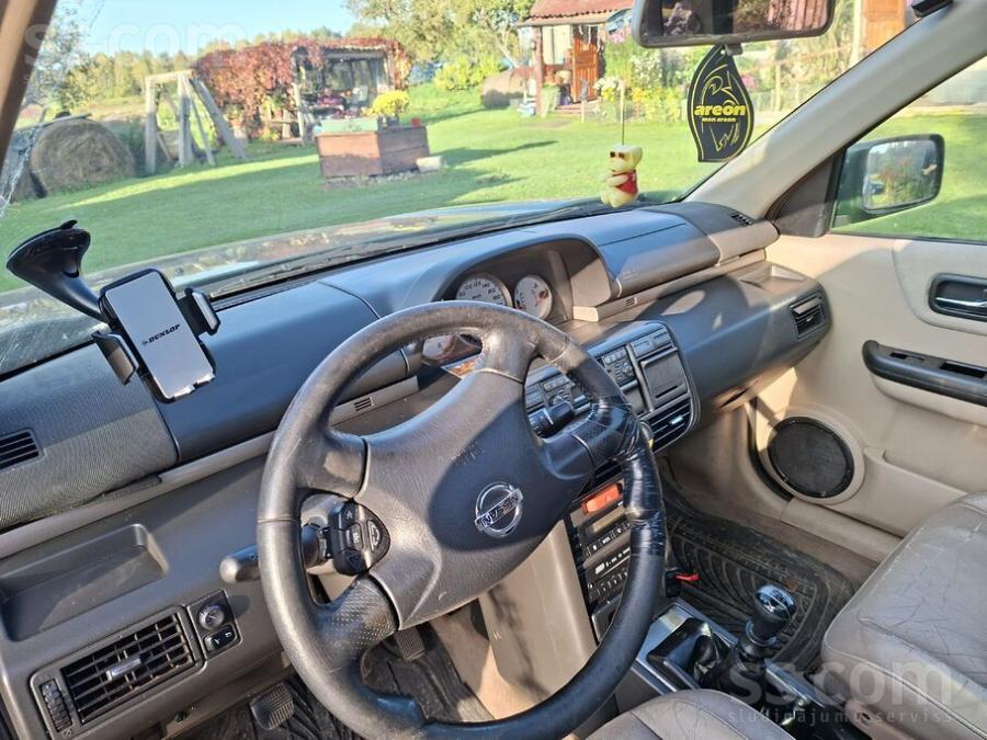 Zaļš Nissan X-Trail 2001 Balvi, ar dzinēja tilpumu 2.20 L un nobraukumu 328 tūkst. km par 3000 €, foto 4 vietnē AUTOMOTO.COM.LV