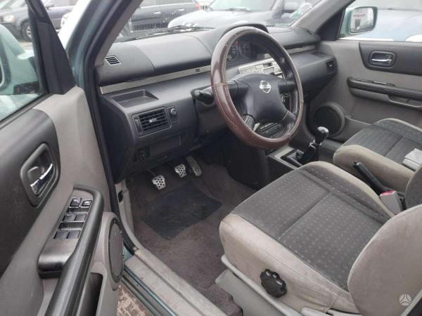 Green Nissan X-Trail 2003 in Marijampole, with an engine capacity of 2.18 L and mileage of 274 thousand km for 3199 €, photo 10 on AUTOMOTO.COM.LV