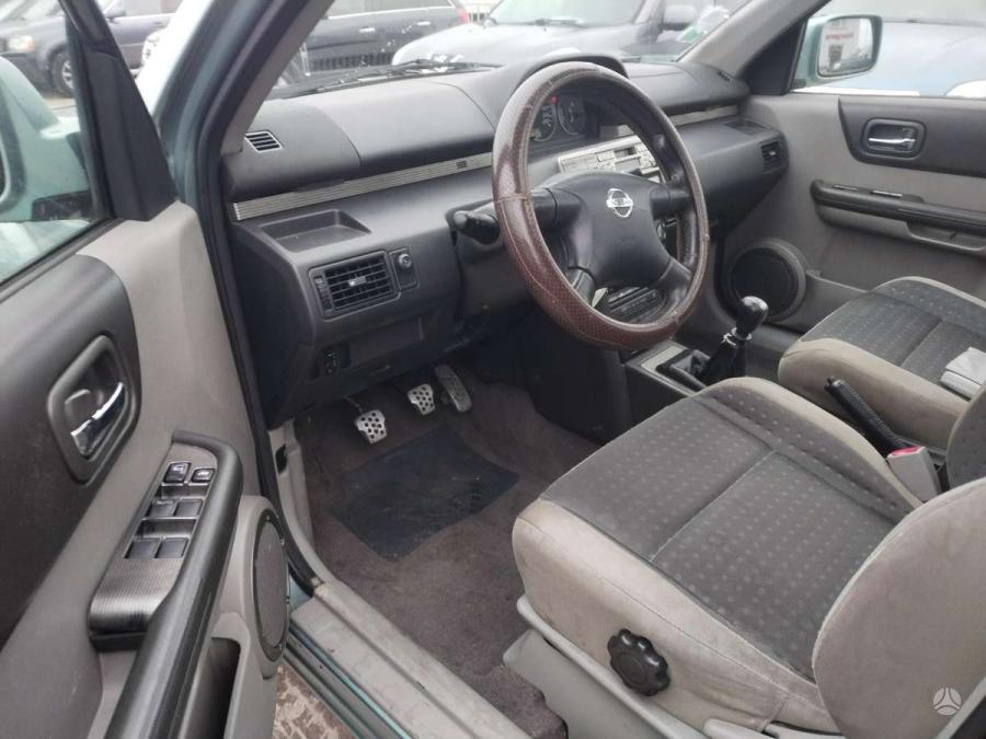 Green Nissan X-Trail 2003 in Marijampole, with an engine capacity of 2.18 L and mileage of 274 thousand km for 3199 €, photo 10 on AUTOMOTO.COM.LV