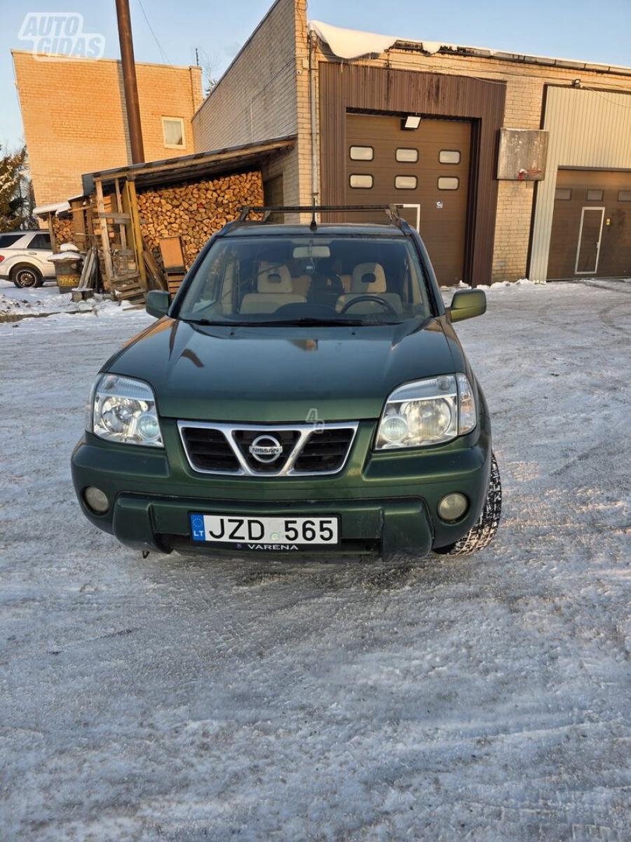 Zaļš Nissan X-Trail 2003 Panevēža, ar dzinēja tilpumu 2.20 L un nobraukumu 320 tūkst. km par 1700 €, foto 1 vietnē AUTOMOTO.COM.LV