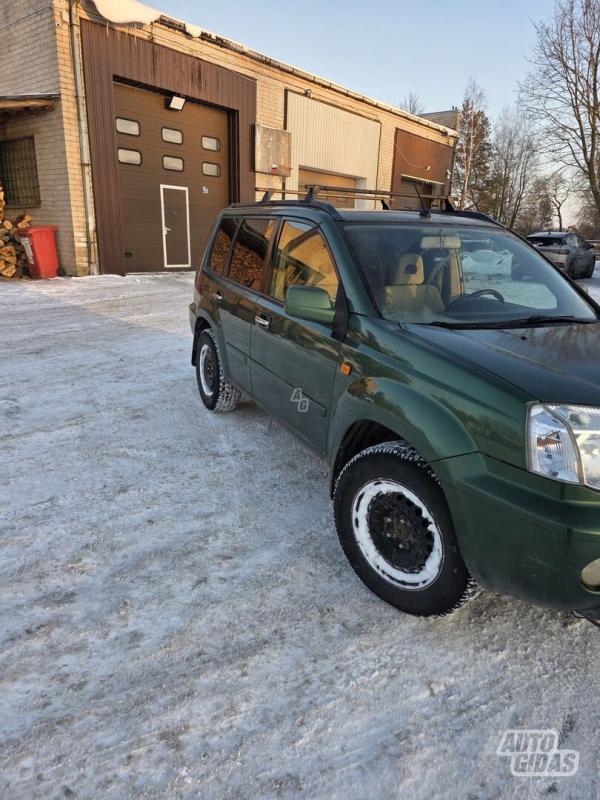 Zaļš Nissan X-Trail 2003 Panevēža, ar dzinēja tilpumu 2.20 L un nobraukumu 320 tūkst. km par 1700 €, foto 2 vietnē AUTOMOTO.COM.LV