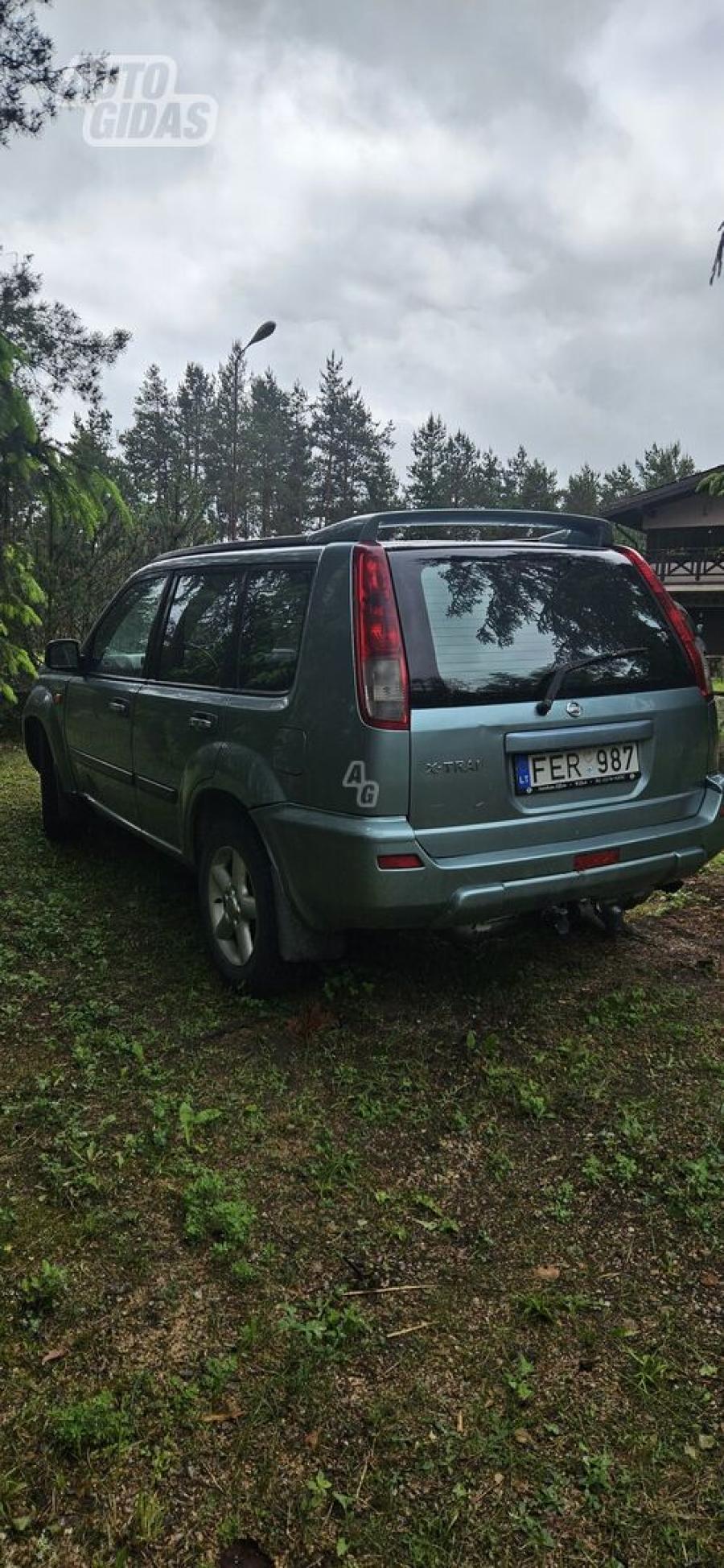 Green Nissan X-Trail 2003 in Moletai, with an engine capacity of 2.20 L and mileage of 162 thousand km for 1000 €, photo 5 on AUTOMOTO.COM.LV
