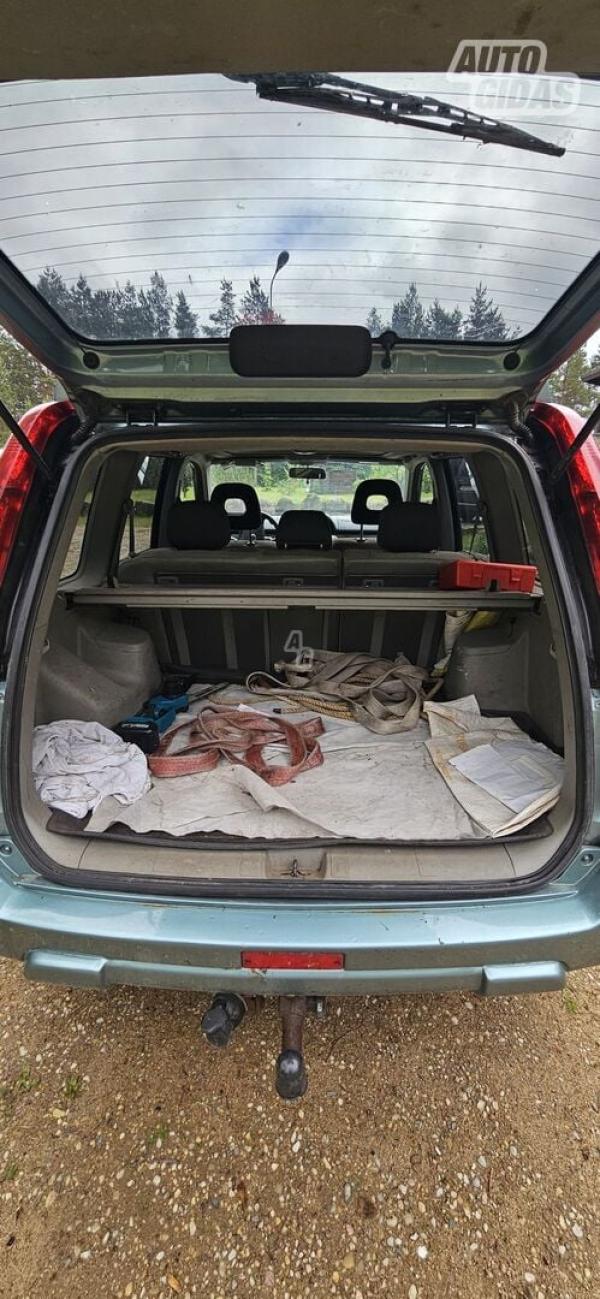 Green Nissan X-Trail 2003 in Moletai, with an engine capacity of 2.20 L and mileage of 162 thousand km for 1000 €, photo 5 on AUTOMOTO.COM.LV
