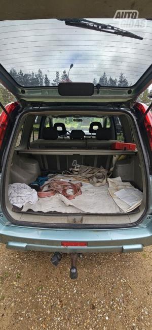 Green Nissan X-Trail 2003 in Moletai, with an engine capacity of 2.20 L and mileage of 162 thousand km for 1000 €, photo 6 on AUTOMOTO.COM.LV