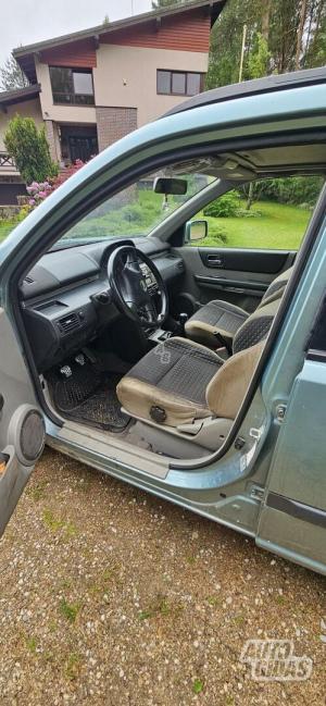 Green Nissan X-Trail 2003 in Moletai, with an engine capacity of 2.20 L and mileage of 162 thousand km for 1000 €, photo 7 on AUTOMOTO.COM.LV