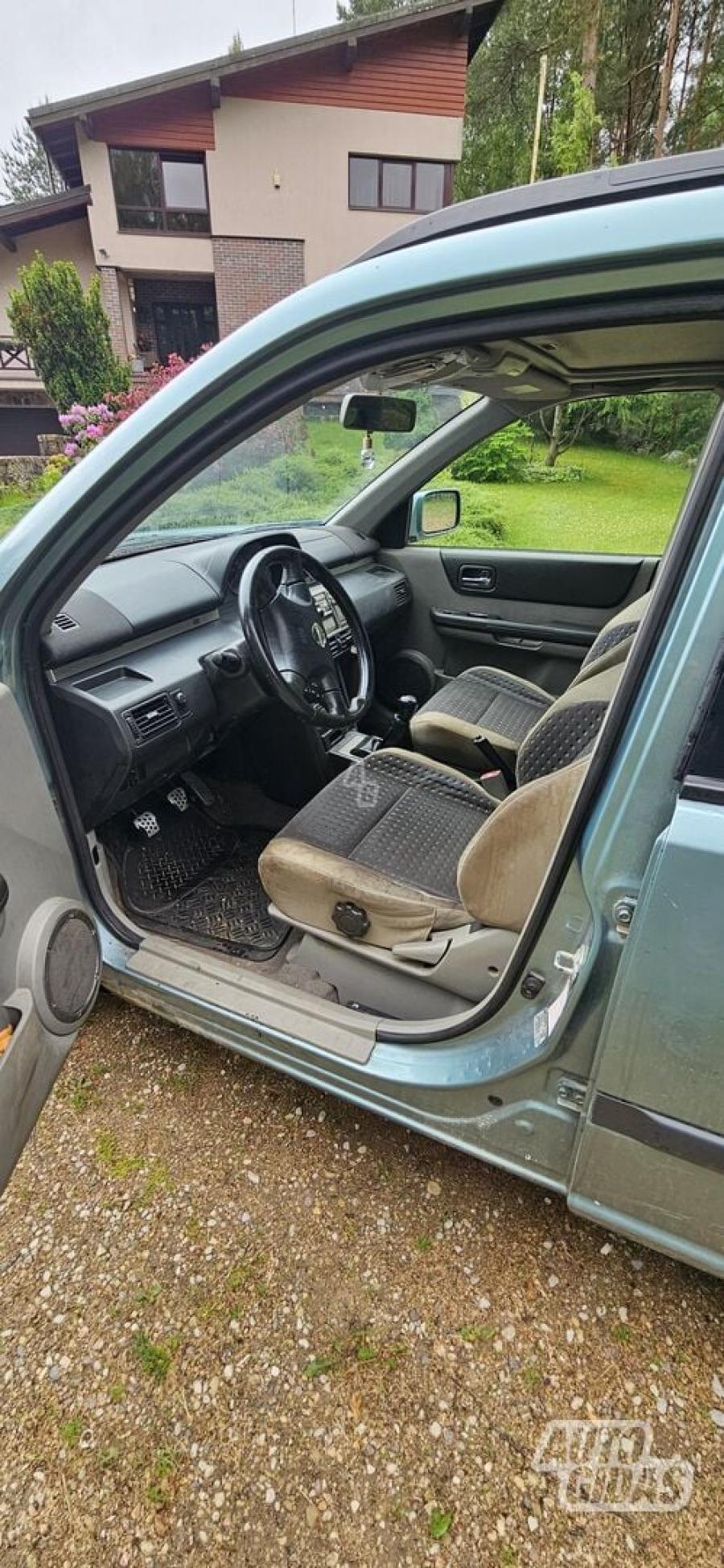 Green Nissan X-Trail 2003 in Moletai, with an engine capacity of 2.20 L and mileage of 162 thousand km for 1000 €, photo 7 on AUTOMOTO.COM.LV