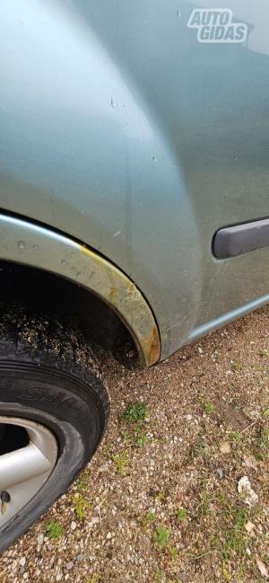 Green Nissan X-Trail 2003 in Moletai, with an engine capacity of 2.20 L and mileage of 162 thousand km for 1000 €, photo 12 on AUTOMOTO.COM.LV