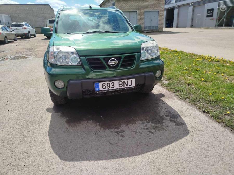 Green Nissan X-Trail 2003 in Maardu, with an engine capacity of 2.18 L and mileage of 259 thousand km for 1269 €, photo 1 on AUTOMOTO.COM.LV