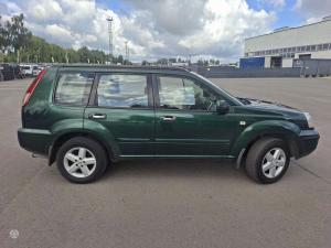 Zaļš Nissan X-Trail 2004 Marijampole, ar dzinēja tilpumu 2.18 L un nobraukumu 292 tūkst. km par 2650 €, foto 4 vietnē AUTOMOTO.COM.LV