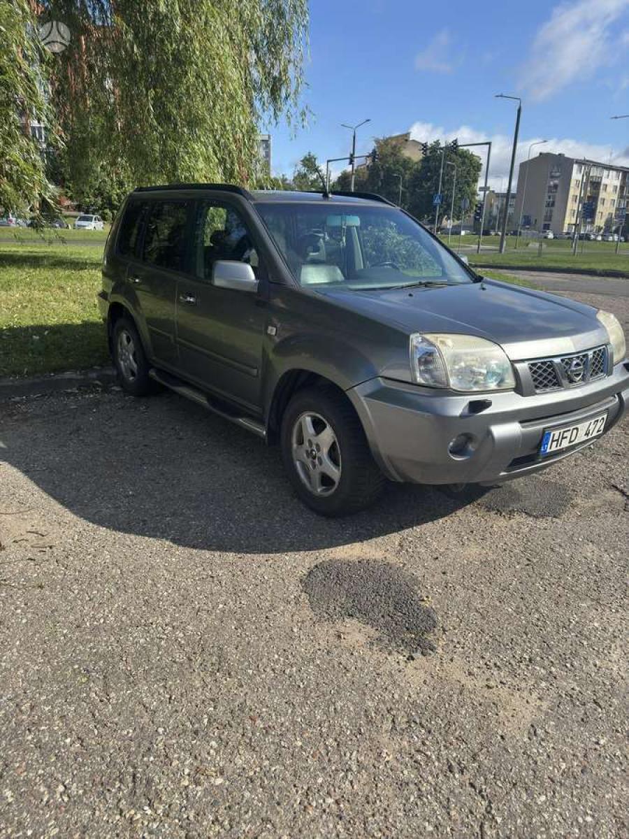 Green Nissan X-Trail 2006 in Vilnius, with an engine capacity of 2.18 L and mileage of 334 thousand km for 1800 €, photo 6 on AUTOMOTO.COM.LV