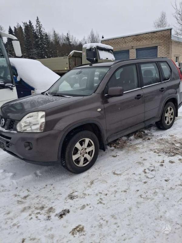 Zaļš Nissan X-Trail 2007 Rokiškis, ar dzinēja tilpumu 2.00 L un nobraukumu 204 tūkst. km par 1950 €, foto 2 vietnē AUTOMOTO.COM.LV