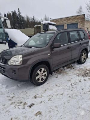 Green Nissan X-Trail 2007 in Rokiskis, with an engine capacity of 2.00 L and mileage of 204 thousand km for 1950 €, photo 2 on AUTOMOTO.COM.LV