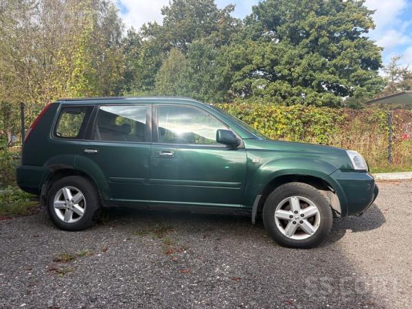 Nissan X-Trail 2007 in Riga on AUTOMOTO.COM.LV Green Nissan X-Trail 2007 in Riga, with an engine capacity of 2.20 L and mileage of 0 thousand km for 900 €, photo 3 on AUTOMOTO.COM.LV