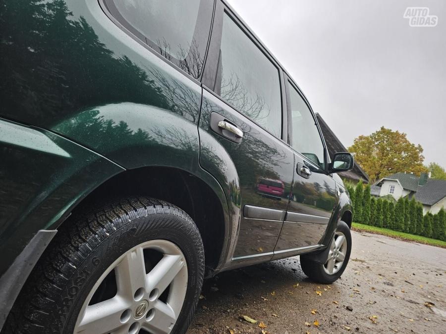 Zaļš Nissan X-Trail 2007 Kauņa, ar dzinēja tilpumu 2.20 L un nobraukumu 320 tūkst. km par 2300 €, foto 6 vietnē AUTOMOTO.COM.LV