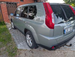 Green Nissan X-Trail 2011 in Riga, with an engine capacity of 2.00 L and mileage of 330 thousand km for 5500 €, photo 5 on AUTOMOTO.COM.LV