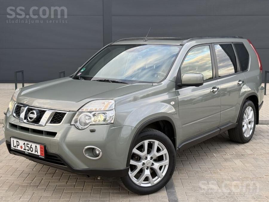 Green Nissan X-Trail 2012 in Riga, with an engine capacity of 2.00 L and mileage of 284 thousand km for 9200 €, photo 1 on AUTOMOTO.COM.LV