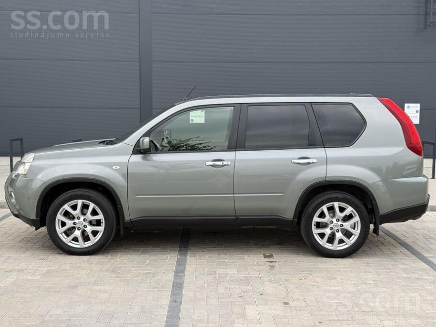 Green Nissan X-Trail 2012 in Riga, with an engine capacity of 2.00 L and mileage of 284 thousand km for 9200 €, photo 3 on AUTOMOTO.COM.LV