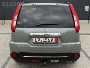 Green Nissan X-Trail 2012 in Riga, with an engine capacity of 2.00 L and mileage of 284 thousand km for 9200 €, photo 5 on AUTOMOTO.COM.LV