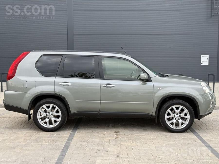 Green Nissan X-Trail 2012 in Riga, with an engine capacity of 2.00 L and mileage of 284 thousand km for 9200 €, photo 7 on AUTOMOTO.COM.LV