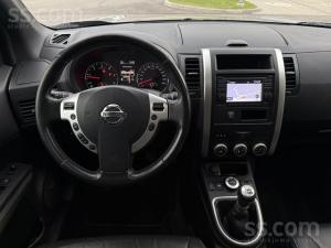 Green Nissan X-Trail 2012 in Riga, with an engine capacity of 2.00 L and mileage of 284 thousand km for 9200 €, photo 12 on AUTOMOTO.COM.LV