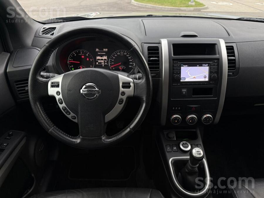 Green Nissan X-Trail 2012 in Riga, with an engine capacity of 2.00 L and mileage of 284 thousand km for 9200 €, photo 12 on AUTOMOTO.COM.LV