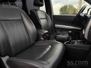 Green Nissan X-Trail 2012 in Riga, with an engine capacity of 2.00 L and mileage of 284 thousand km for 9200 €, photo 15 on AUTOMOTO.COM.LV