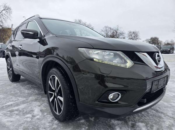 Green Nissan X-Trail 2014 in Marijampole, with an engine capacity of 1.60 L and mileage of 304 thousand km for 7750 €, photo 7 on AUTOMOTO.COM.LV