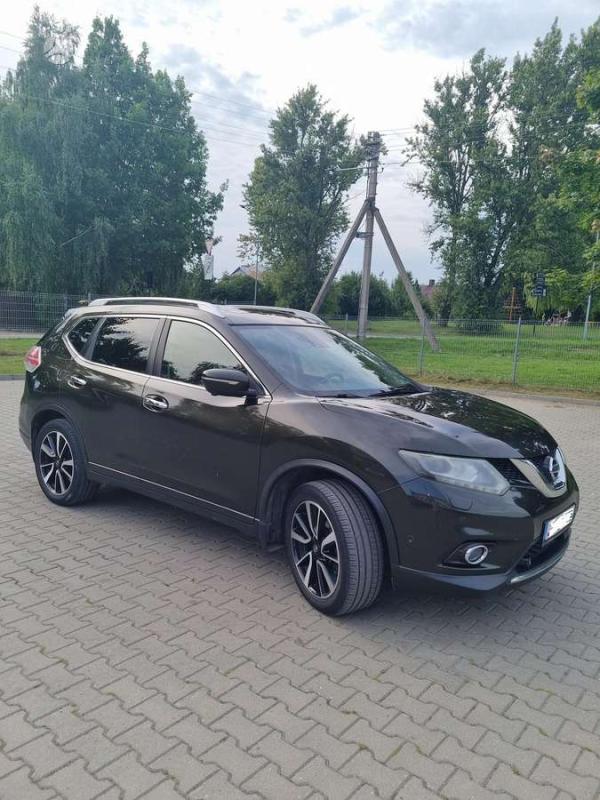Green Nissan X-Trail 2014 in Vilnius, with an engine capacity of 1.60 L and mileage of 294 thousand km for 7500 €, photo 2 on AUTOMOTO.COM.LV