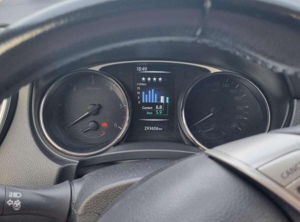 Green Nissan X-Trail 2014 in Vilnius, with an engine capacity of 1.60 L and mileage of 294 thousand km for 7500 €, photo 8 on AUTOMOTO.COM.LV