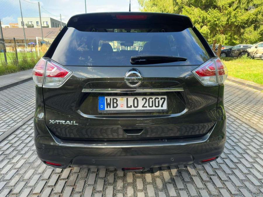 Green Nissan X-Trail 2014 in Vilnius, with an engine capacity of 1.60 L and mileage of 145 thousand km for 9350 €, photo 8 on AUTOMOTO.COM.LV