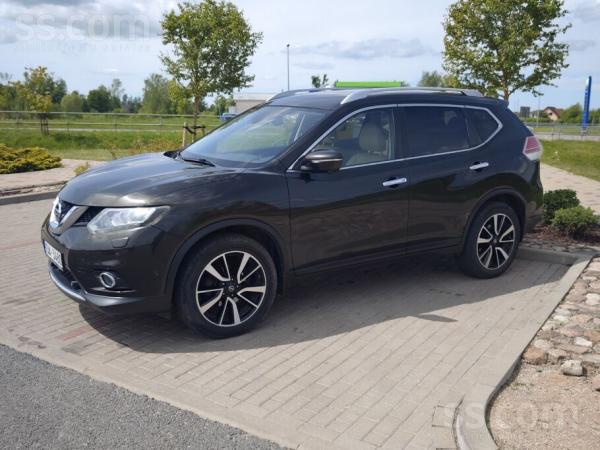Zaļš Nissan X-Trail 2015 Bauska, ar dzinēja tilpumu 1.60 L un nobraukumu 176 tūkst. km par 12900 €, foto 1 vietnē AUTOMOTO.COM.LV