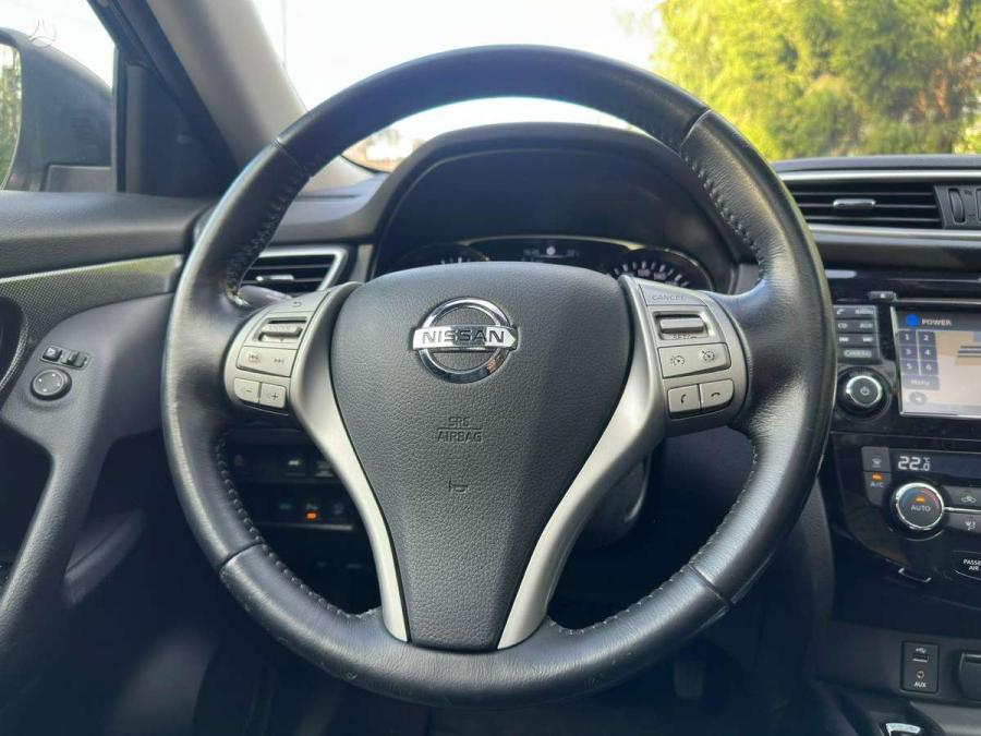 Zaļš Nissan X-Trail 2015 Viļņa, ar dzinēja tilpumu 1.60 L un nobraukumu 297 tūkst. km par 8350 €, foto 24 vietnē AUTOMOTO.COM.LV