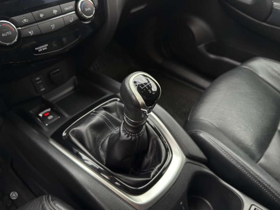 Zaļš Nissan X-Trail 2016 Kauņa, ar dzinēja tilpumu 1.60 L un nobraukumu 251 tūkst. km par 10799 €, foto 14 vietnē AUTOMOTO.COM.LV