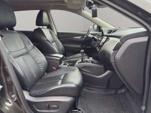 Green Nissan X-Trail 2016 in Kaunas, with an engine capacity of 1.60 L and mileage of 251 thousand km for 10799 €, photo 9 on AUTOMOTO.COM.LV