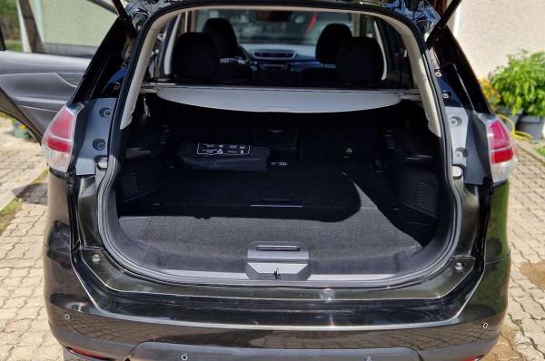 Green Nissan X-Trail 2016 in Kaunas, with an engine capacity of 1.60 L and mileage of 98 thousand km for 11299 €, photo 6 on AUTOMOTO.COM.LV