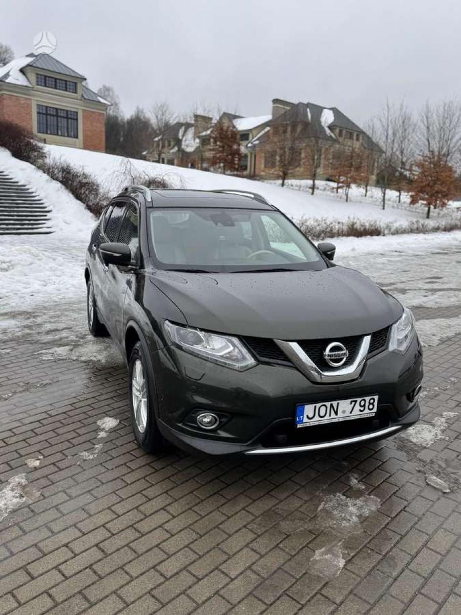 Green Nissan X-Trail 2017 in Vilnius, with an engine capacity of 1.62 L and mileage of 145 thousand km for 11000 €, photo 4 on AUTOMOTO.COM.LV