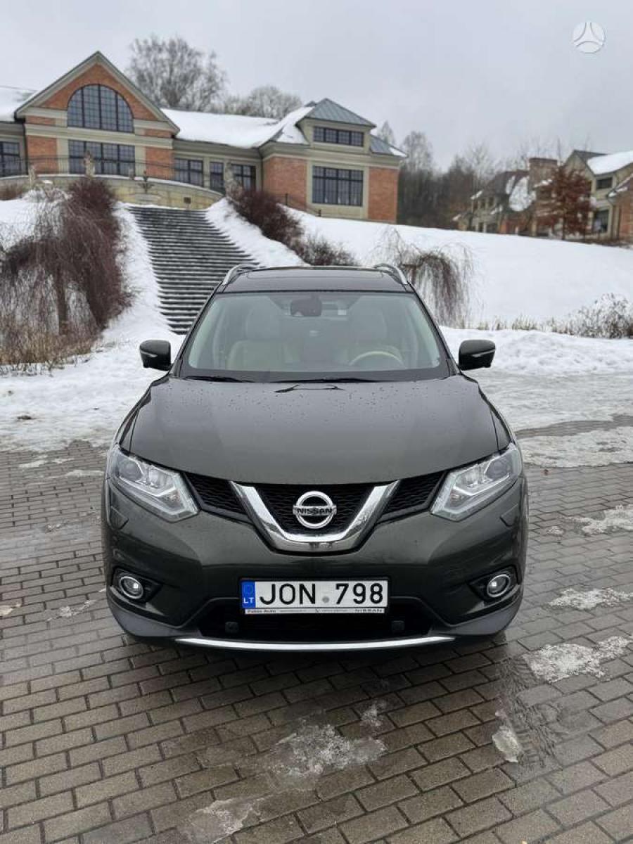 Green Nissan X-Trail 2017 in Vilnius, with an engine capacity of 1.62 L and mileage of 145 thousand km for 11000 €, photo 5 on AUTOMOTO.COM.LV