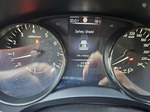Green Nissan X-Trail 2017 in Siauliai, with an engine capacity of 0.00 L and mileage of 73 thousand km for 12800 €, photo 6 on AUTOMOTO.COM.LV