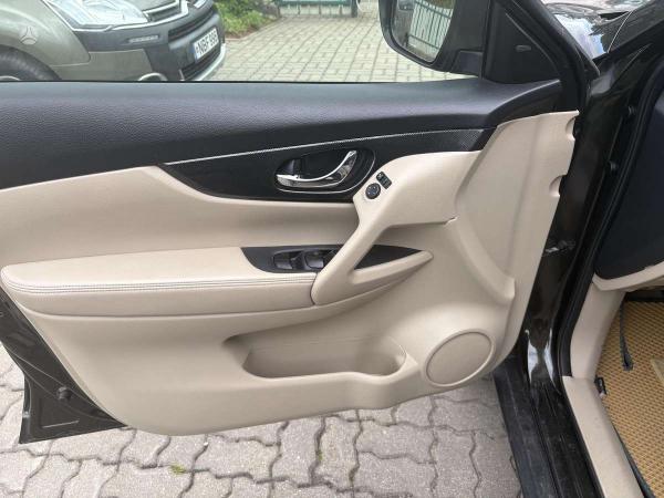 Green Nissan X-Trail 2017 in Vilnius, with an engine capacity of 1.60 L and mileage of 150 thousand km for 12000 €, photo 10 on AUTOMOTO.COM.LV