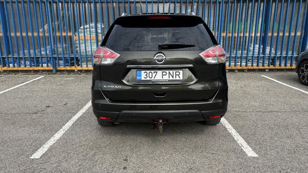 Green Nissan X-Trail 2017 in Kohtla-Jarve, with an engine capacity of 1.60 L and mileage of 160 thousand km for 11500 €, photo 7 on AUTOMOTO.COM.LV