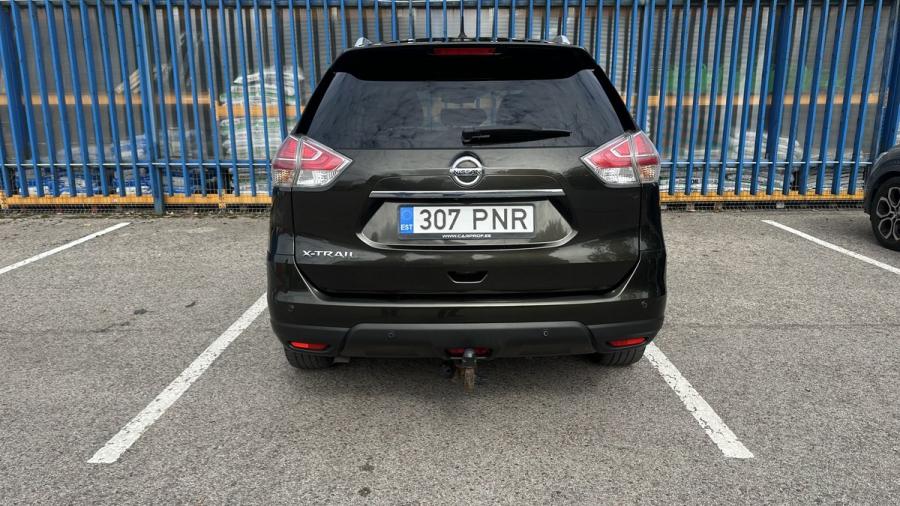 Green Nissan X-Trail 2017 in Kohtla-Jarve, with an engine capacity of 1.60 L and mileage of 160 thousand km for 11500 €, photo 21 on AUTOMOTO.COM.LV