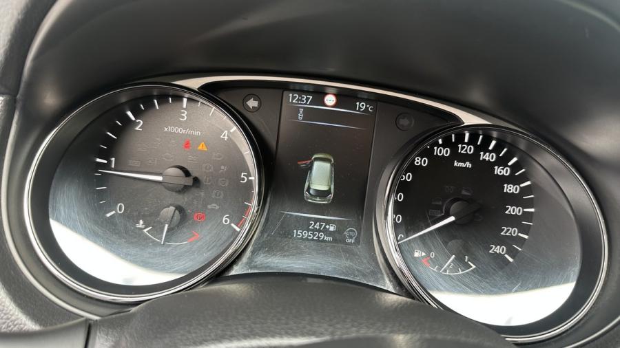 Green Nissan X-Trail 2017 in Kohtla-Jarve, with an engine capacity of 1.60 L and mileage of 160 thousand km for 11500 €, photo 27 on AUTOMOTO.COM.LV
