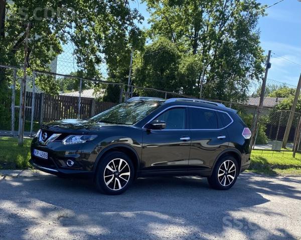 Nissan X-Trail 2017 RÄ«ga vietnÄ ZaļŔ Nissan X-Trail 2017 RÄ«ga, ar dzinÄja tilpumu 1.60 L un nobraukumu 50 tÅ«kst. km par 15000 ā¬, foto 5 vietnÄ AUTOMOTO.COM.LV