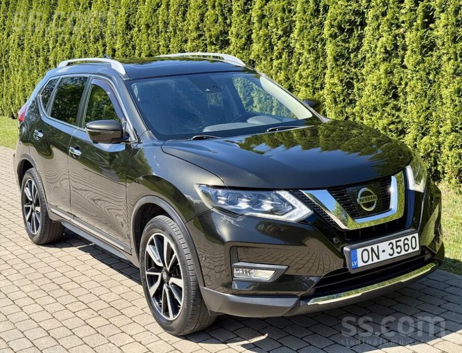 Green Nissan X-Trail 2018 in Riga, with an engine capacity of 2.00 L and mileage of 114 thousand km for 12150 €, photo 1 on AUTOMOTO.COM.LV