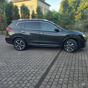 Green Nissan X-Trail 2018 in Kaunas, with an engine capacity of 2.00 L and mileage of 164 thousand km for 13000 €, photo  on AUTOMOTO.COM.LV