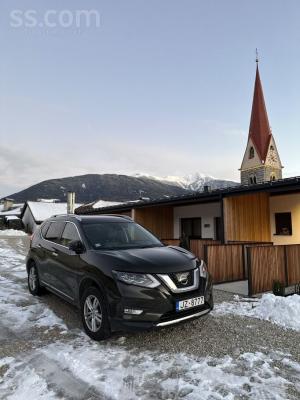 Green Nissan X-Trail 2018 in Riga, with an engine capacity of 2.00 L and mileage of 175 thousand km for 14900 €, photo 9 on AUTOMOTO.COM.LV