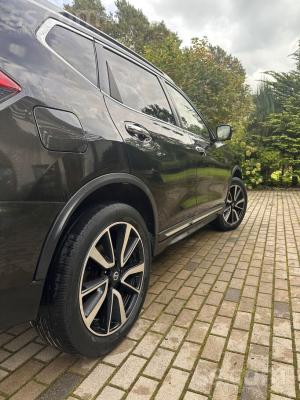 Green Nissan X-Trail 2018 in Riga, with an engine capacity of 2.00 L and mileage of 175 thousand km for 14900 €, photo 11 on AUTOMOTO.COM.LV